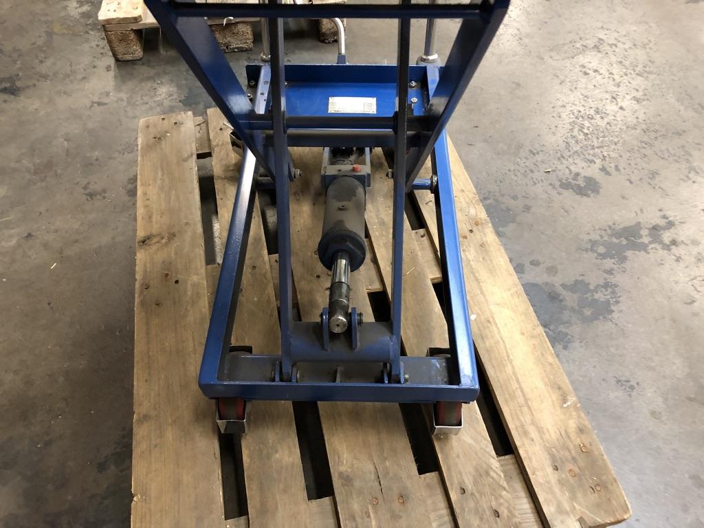 Lyftvagn - Hydraulisk Lyftvagn 300 kg | Blinto auktioner