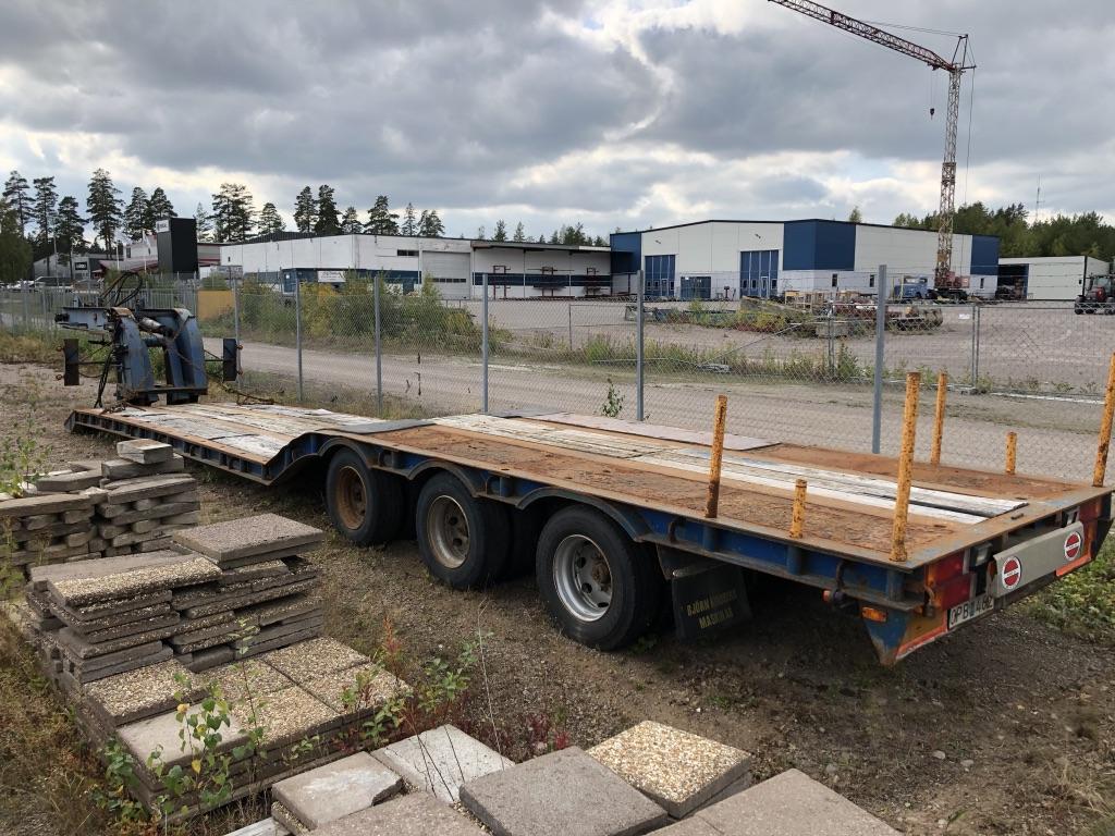 Maskinsläp - 3 axlad VM maskintrailer | Blinto auktioner