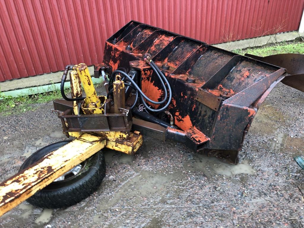 Plog Volvo Bm 700 - Holms hydraulisk plog | Blinto auktioner