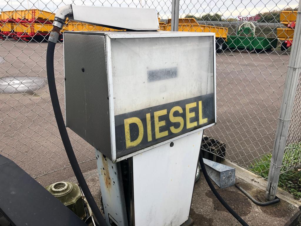 Farmatank med pump - SCF tank | Blinto auktioner