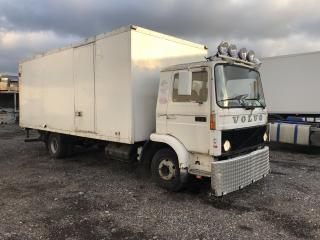 Lastbil Bakgavellift - Volvo F610 med bakgavel lift renoveringsobjekt ...
