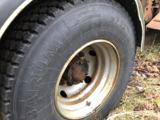 Brockway 666 dragbi - Brockway 666 dragbil med Hiab kran | Blinto auktioner