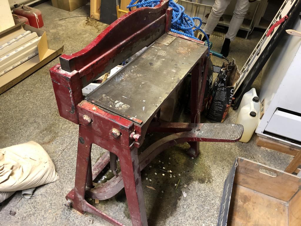 Slagsax - PLÅTSAX | Blinto auktioner