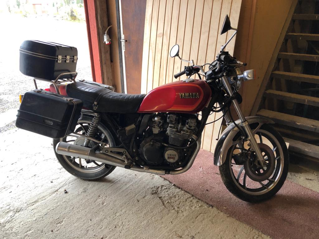 Yamaha XJ 400 - Yamaha XJ 400 | Blinto auktioner
