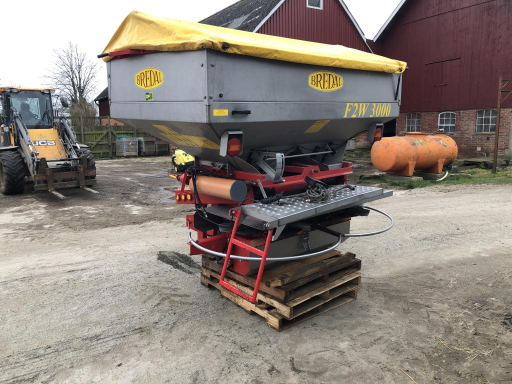 Bredal spridare - Bredal F2 WS | Blinto auktioner
