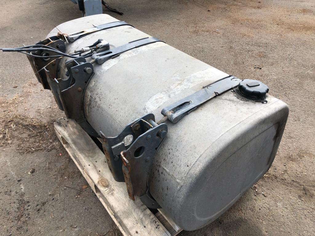 Diesel Tank - Diesel Tank Lastbil | Blinto auktioner