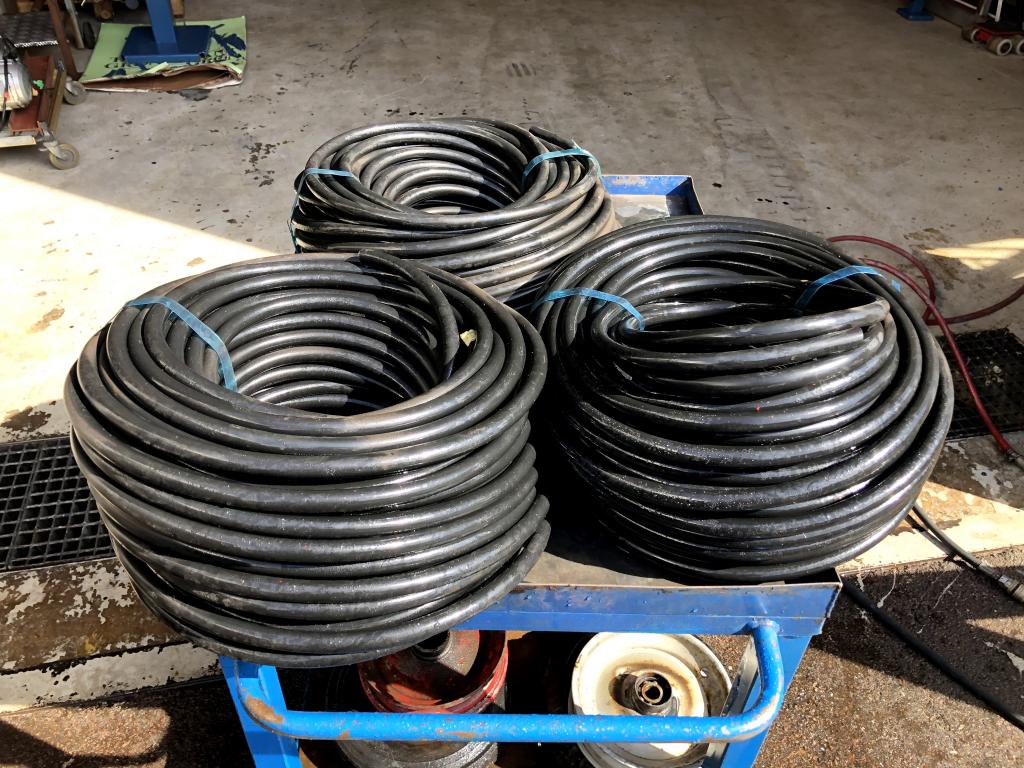 Slangar - Slangar, 3 rullar | Blinto auktioner