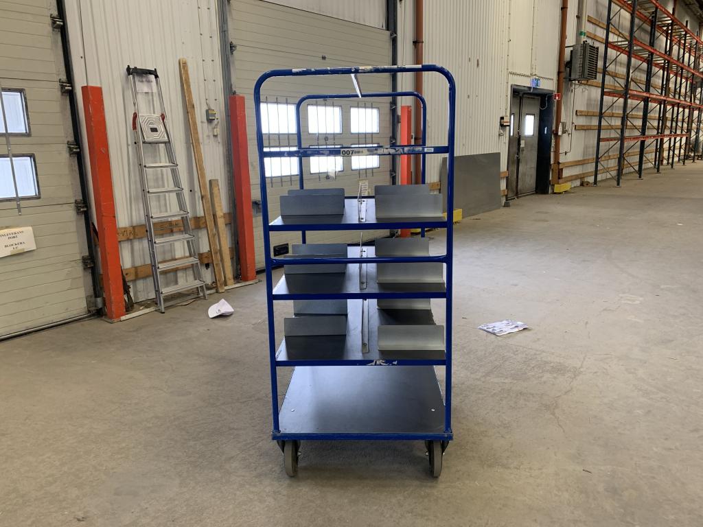 5 st Rullvagn - 5 st Verktyg- / rullvagnar | Blinto auktioner