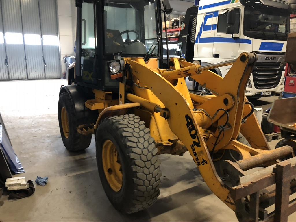 JCB 407 B Super - JCB 407 B Super | Blinto auktioner
