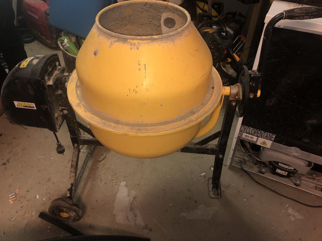 Betongblandare - CONCRETE MIXER HCM225 63 Liter | Blinto auktioner