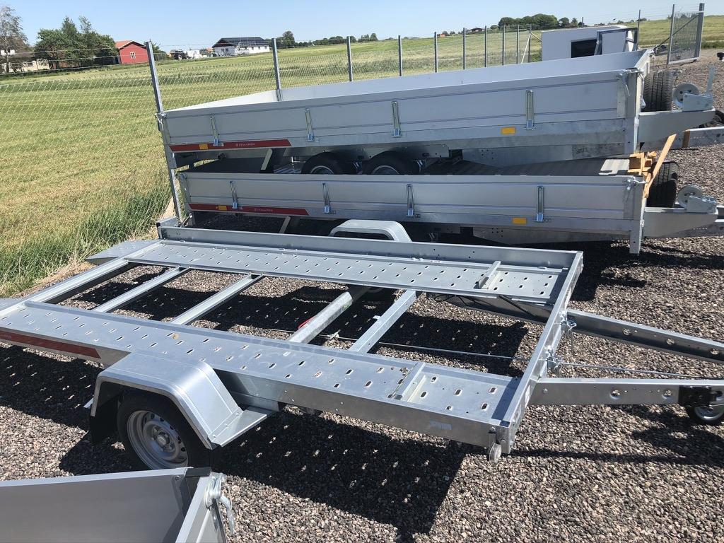 Tippbart biltranspor - Tippbart biltransportsläp | Blinto auktioner