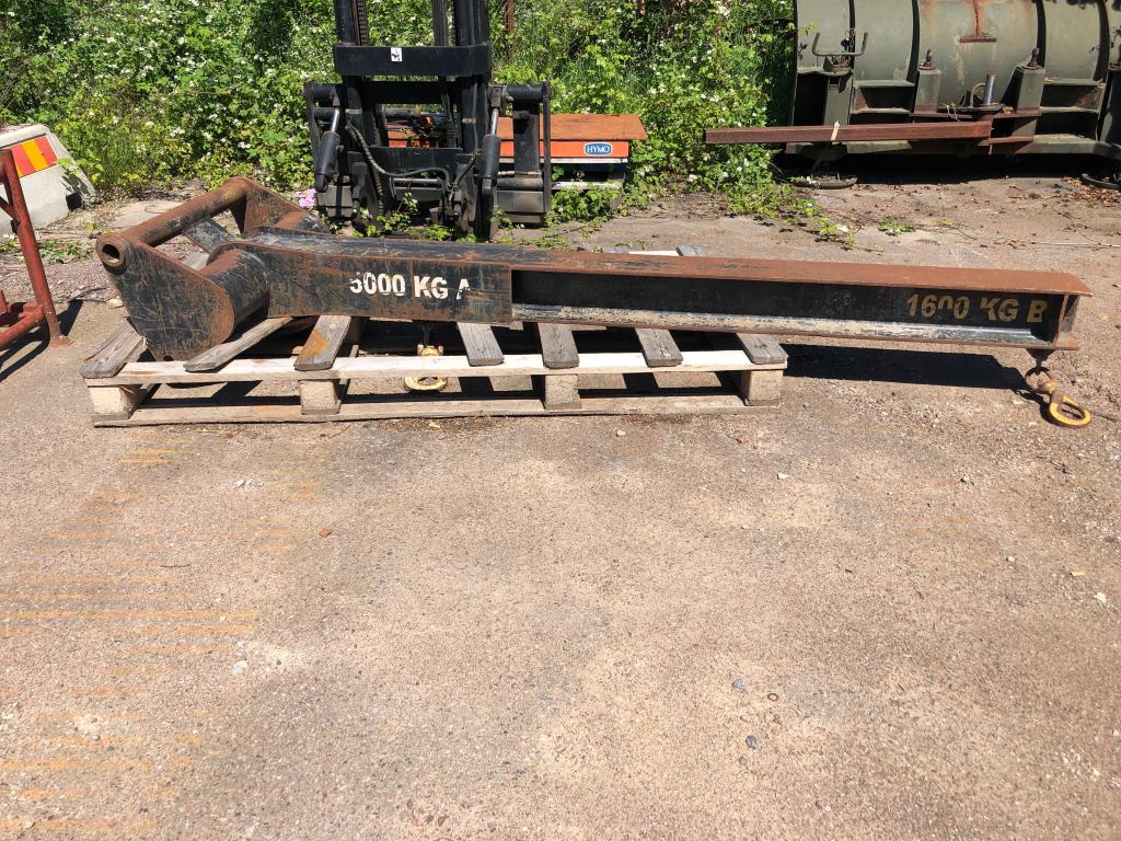 Bom-arm - Bom-arm | Blinto auktioner