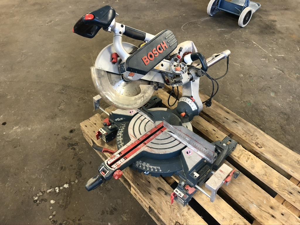 Kap och girsåg - Bosch GCM 12 SD Professional | Blinto auktioner