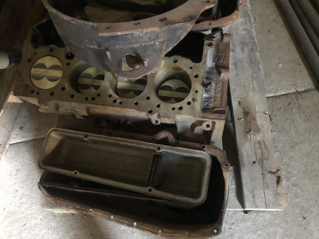 V8 block - V8 block 2 stycken | Blinto auktioner