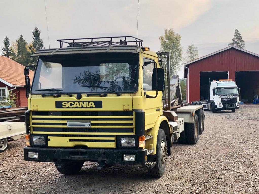 Krokbil - Scania P112 | Blinto auktioner