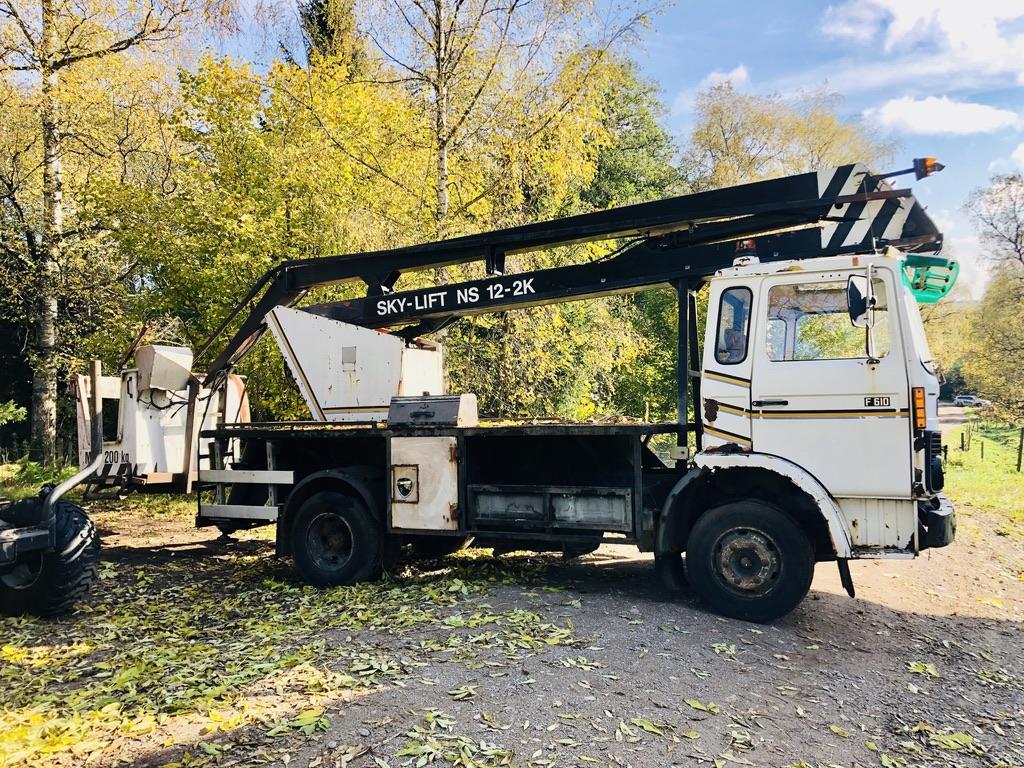 Skylift - Volvo F610 med Skylift | Blinto auktioner