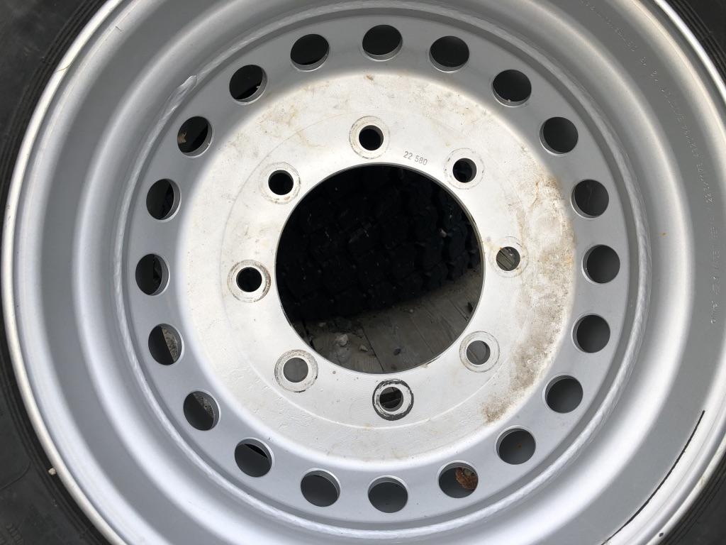 Lastmaskins däck - Continental HTL1 | Blinto auktioner