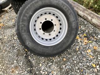 Lastmaskins däck - Continental HTL1 | Blinto auktioner