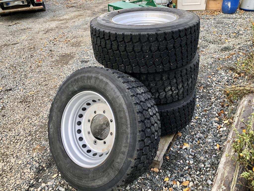 Lastmaskins däck - Continental HTL1 | Blinto auktioner