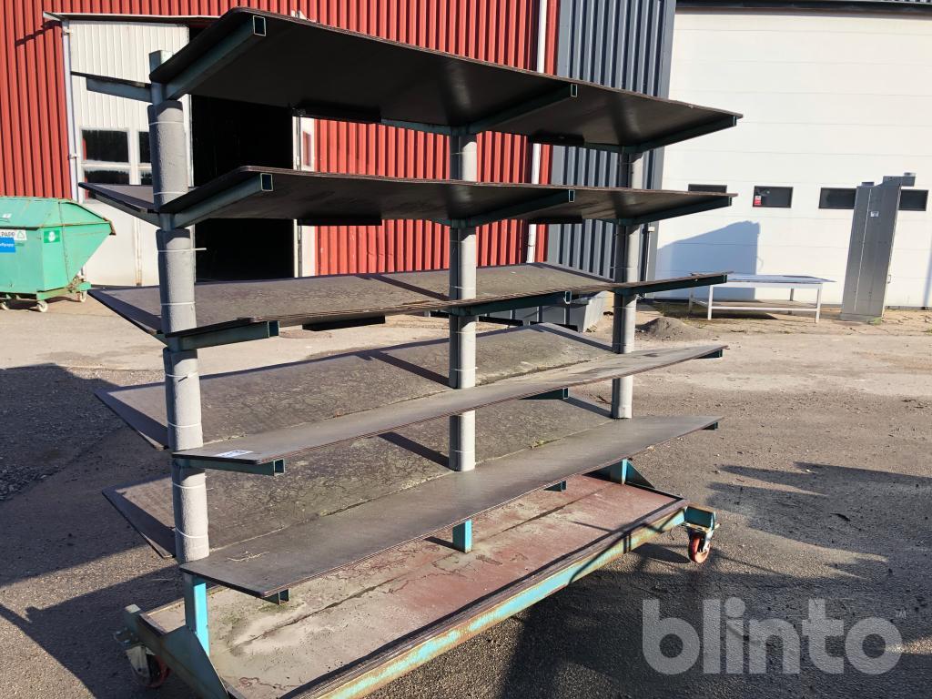 Materialvagn - Materialvagn | Blinto auktioner