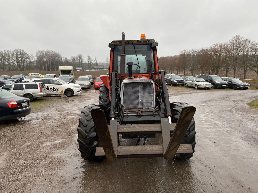 Traktor - Massey Ferguson 590 MP | Blinto auktioner