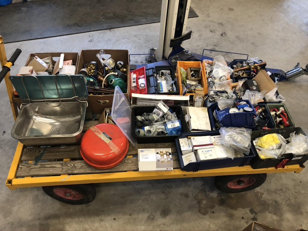 VVS Rördelar - Parti med blandade VVS-delar, rördelar metall | Blinto ...