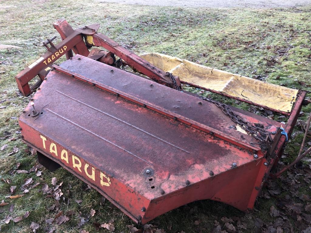 Slåtterkross - Taarup 305 | Blinto auktioner