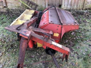 Slåtterkross - Taarup 305 | Blinto auktioner