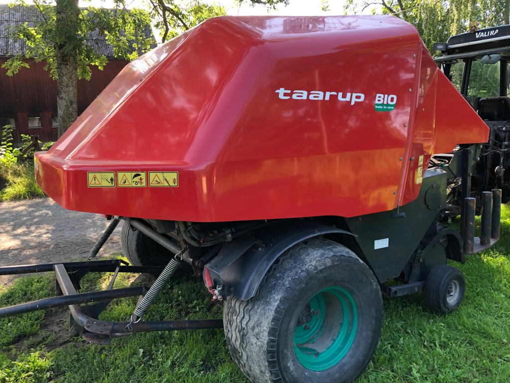 Rundbalspress - Taarup Bio Rundbalspress | Blinto auktioner