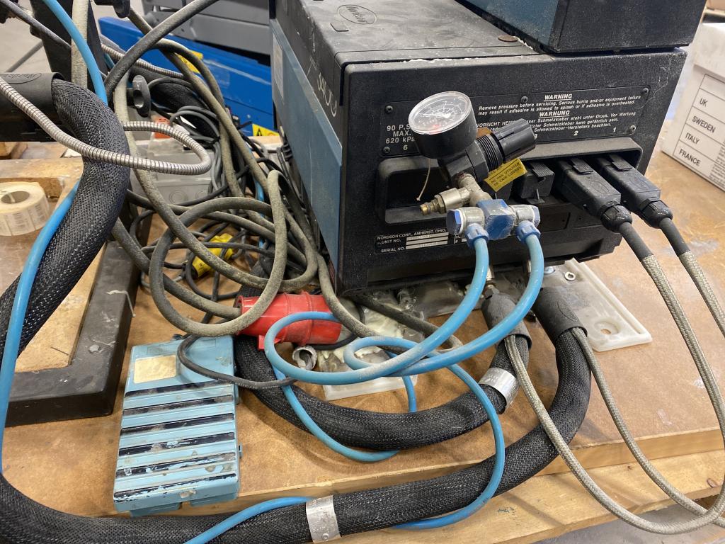 Smältlimsmaskin - Nordson Microset Multiscan 3400 | Blinto auktioner