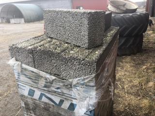 Lecablock - Pall med lekablock | Blinto auktioner