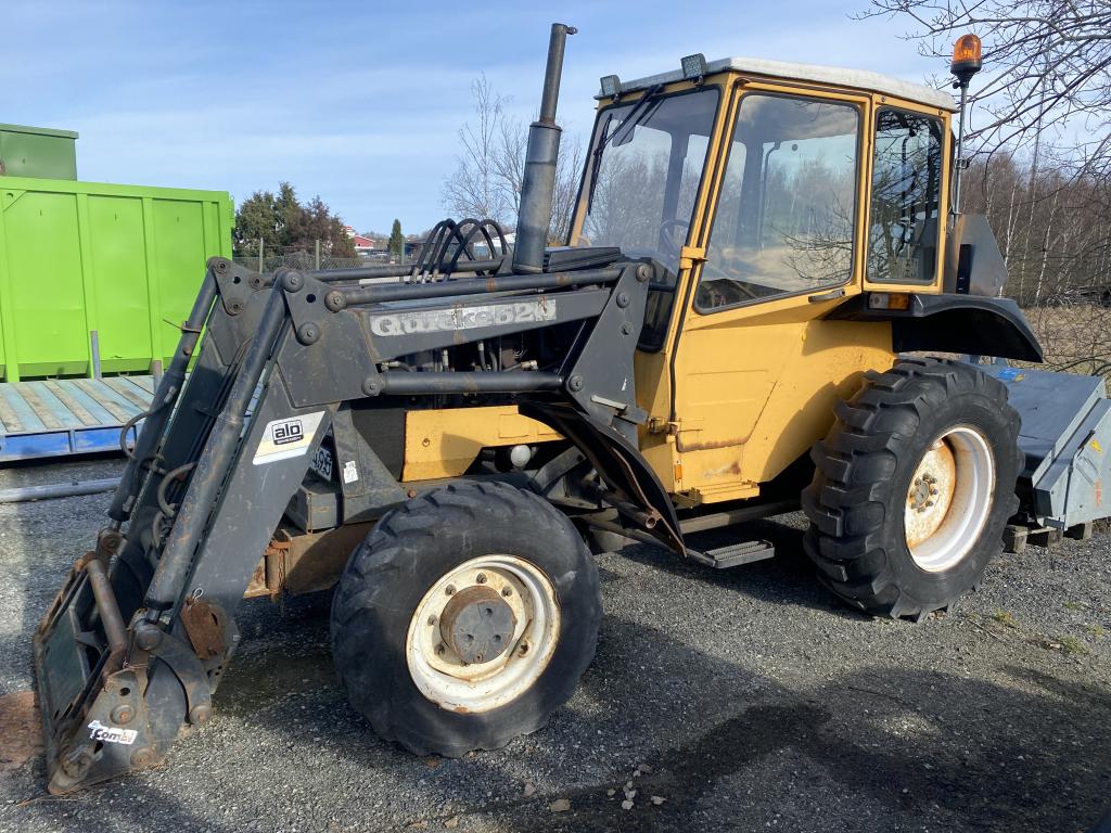 Traktor - Valmet 415 4WD | Blinto auktioner