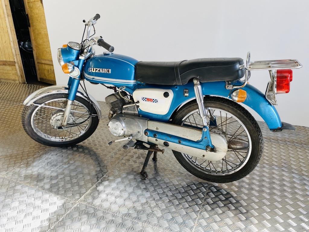 Veteranmotorcykel - Suzuki B120 | Blinto auktioner