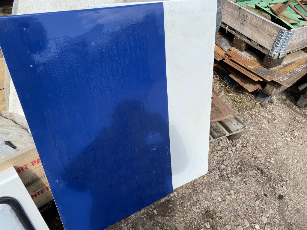 Plastdetaljer båt - Plastdetaljer passande för båt. Fönster med mera ...
