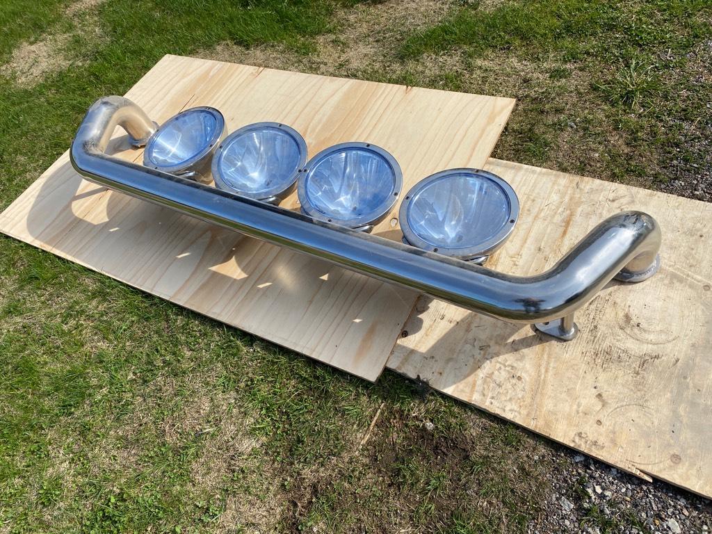 Ljusbåge Scania - Rostfri Ljusbåge Scania med extraljus | Blinto auktioner