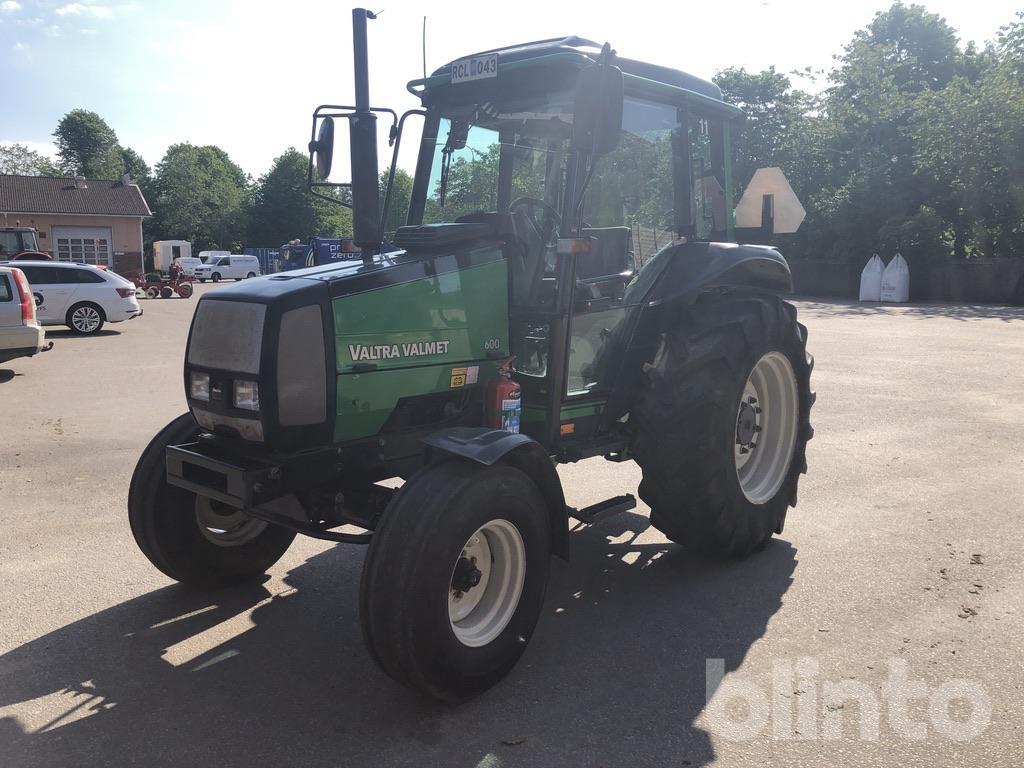 Traktor - Valtra valmet 600 | Blinto auktioner