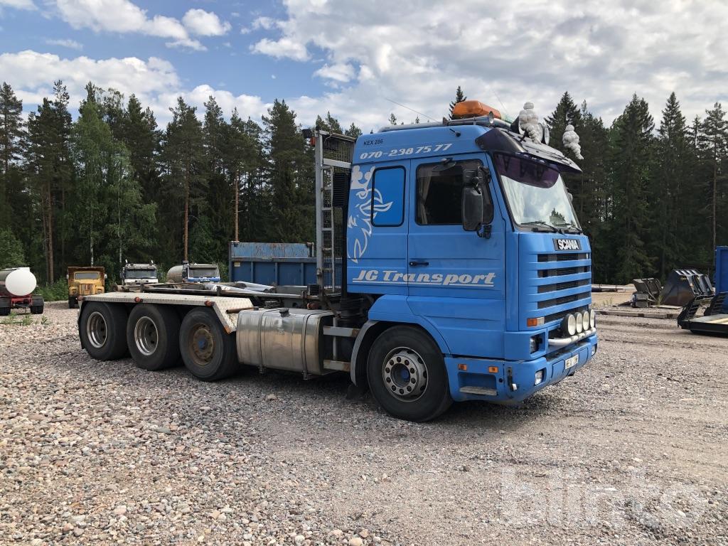 Scania 143 - Scania Tridem 6x2 | Blinto auktioner