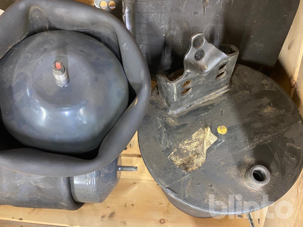 Reservdelar - Volvo original | Blinto auktioner