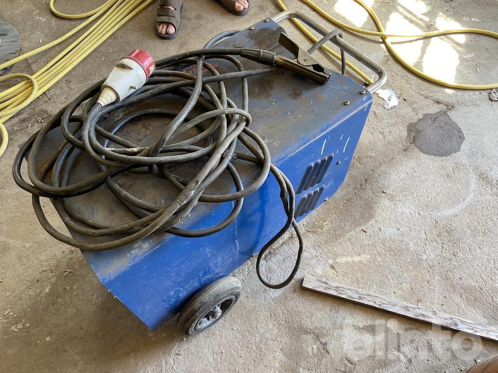 Pinnsvets - Pinnsvets | Blinto auktioner