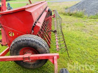 Såmaskin - Taarup 4M.33RK | Blinto auktioner