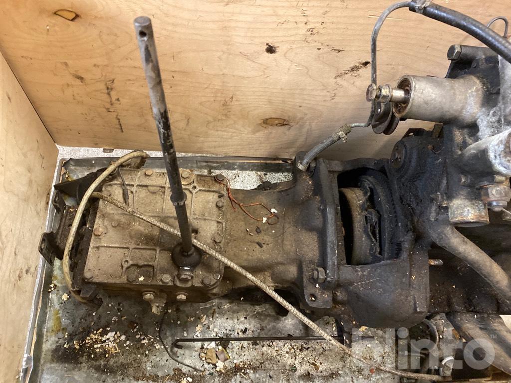 Veteran R4 motor - Motor och växellåda Veteran Renault 4 | Blinto auktioner