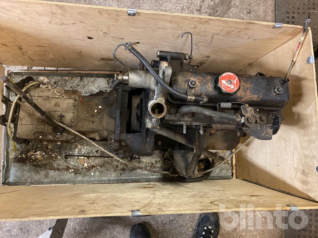 Veteran R4 motor - Motor och växellåda Veteran Renault 4 | Blinto auktioner