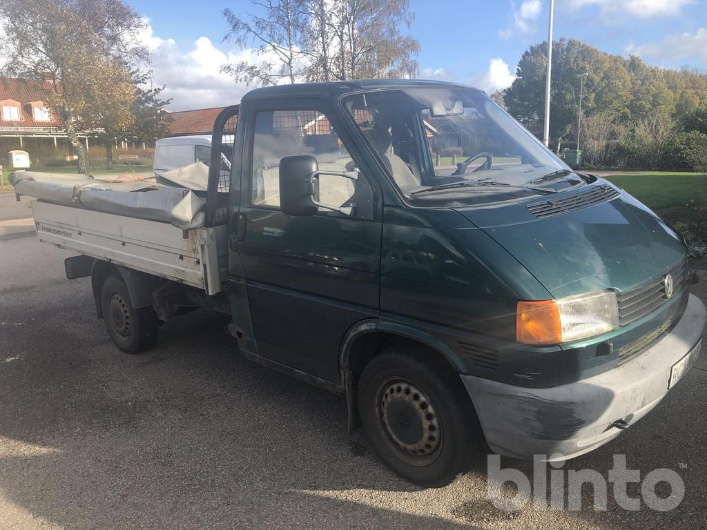 Flakbil - VW tranporter med flak + kapell | Blinto auktioner