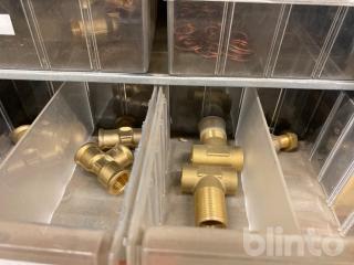 Luftkopplingar - Luftkopplingssortiment med skåp | Blinto auktioner