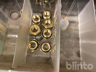 Luftkopplingar - Luftkopplingssortiment med skåp | Blinto auktioner