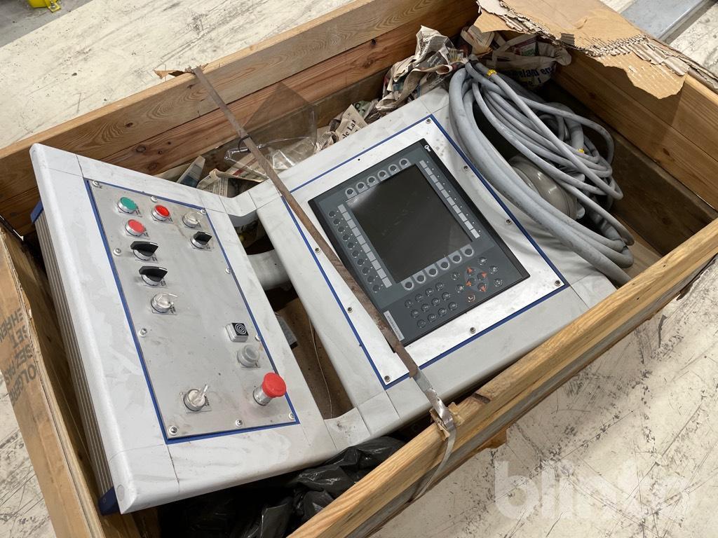 Kontrollpanel - Mitsubishi E900 Kontrollpanel | Blinto auktioner