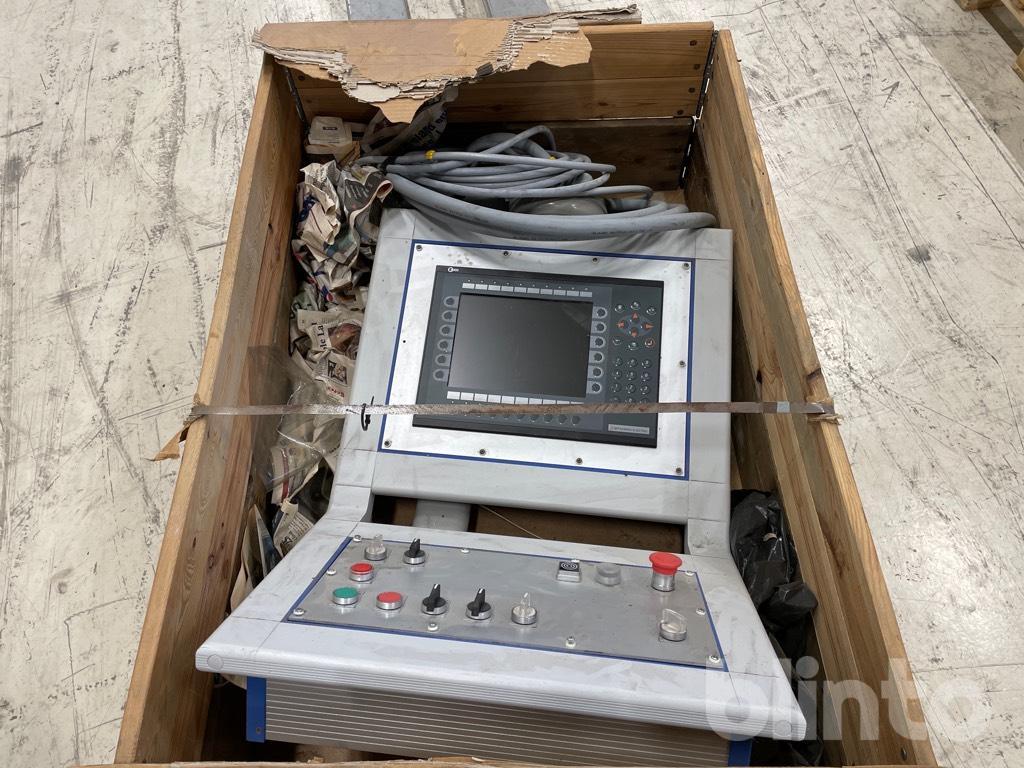 Kontrollpanel - Mitsubishi E900 Kontrollpanel | Blinto auktioner