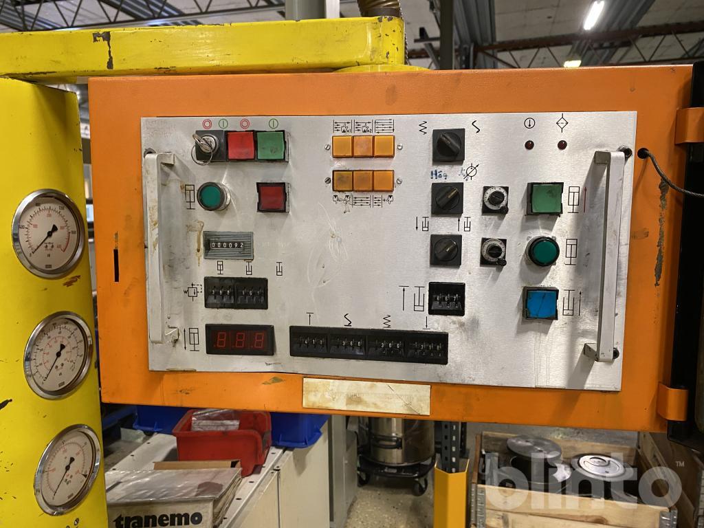 Press - Industripress Tranemo | Blinto auktioner