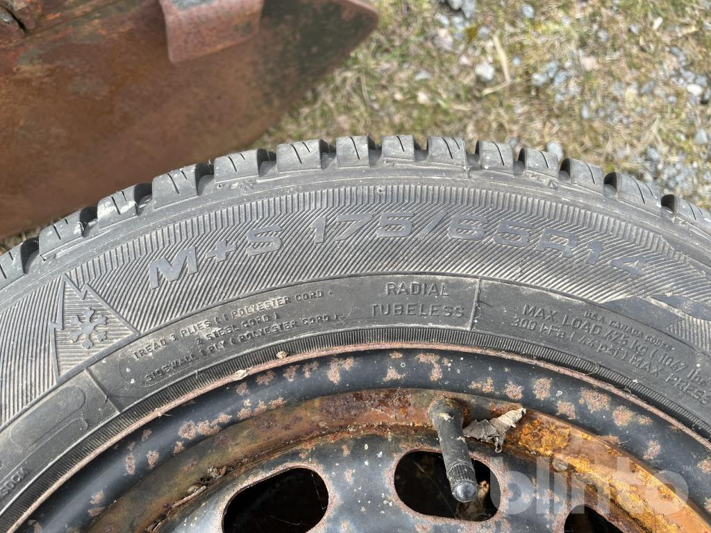 Bildäck på fälg - Good Year Ultra Grip 7 | Blinto auktioner