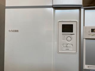 Frånluftsvärmepump - NIBE F370 begagnad | Blinto auktioner